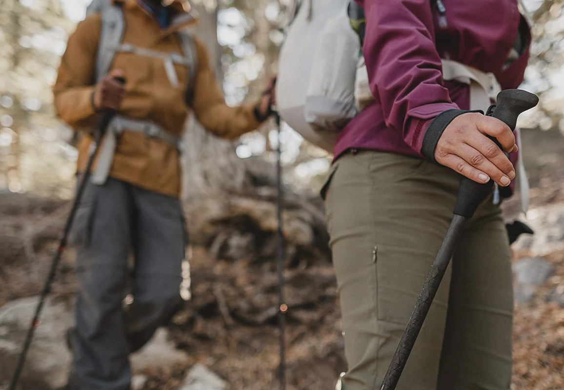 How to Choose and Use Trekking Poles and Hiking Staffs